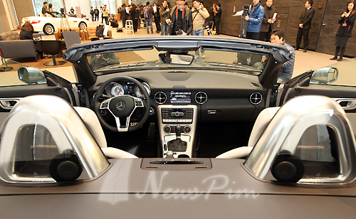 [포토] 7년만에 선보인 '더 뉴 SLK 200'